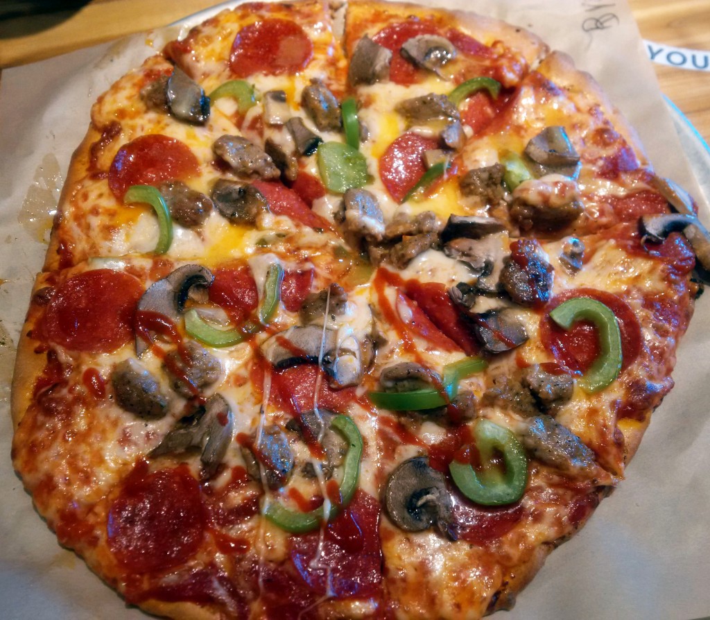 Dells Pizza Lab Review | EatDrinkMadison.com